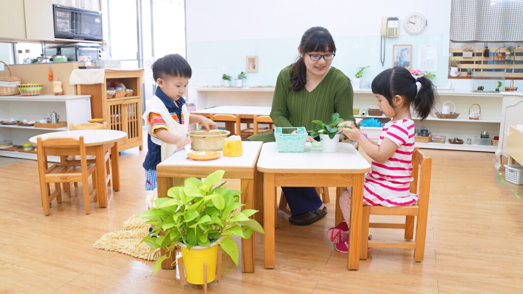 Toddler Class - 【Ms.Lam school】